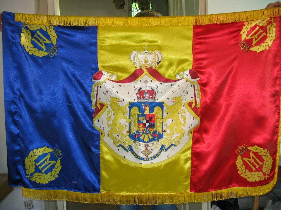 Blogul lui Răzvan: Tricolorul Regal al României, adevăratul steag al ...