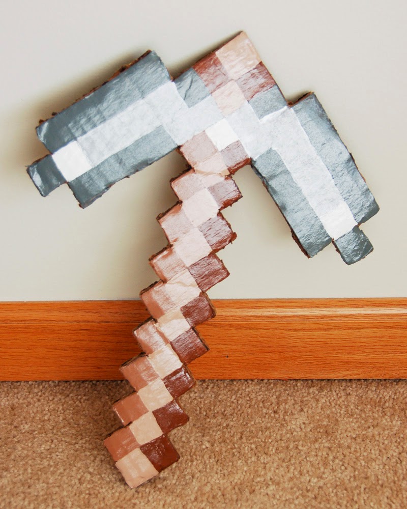 How To Make A Pickaxe In Minecraft