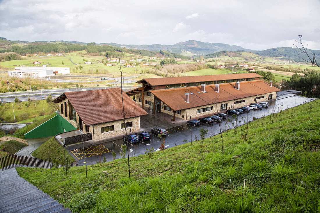 The Tower of Babel: Chef Eneko Atxa (Azurmendi Restaurant) (Esp) (Engl)