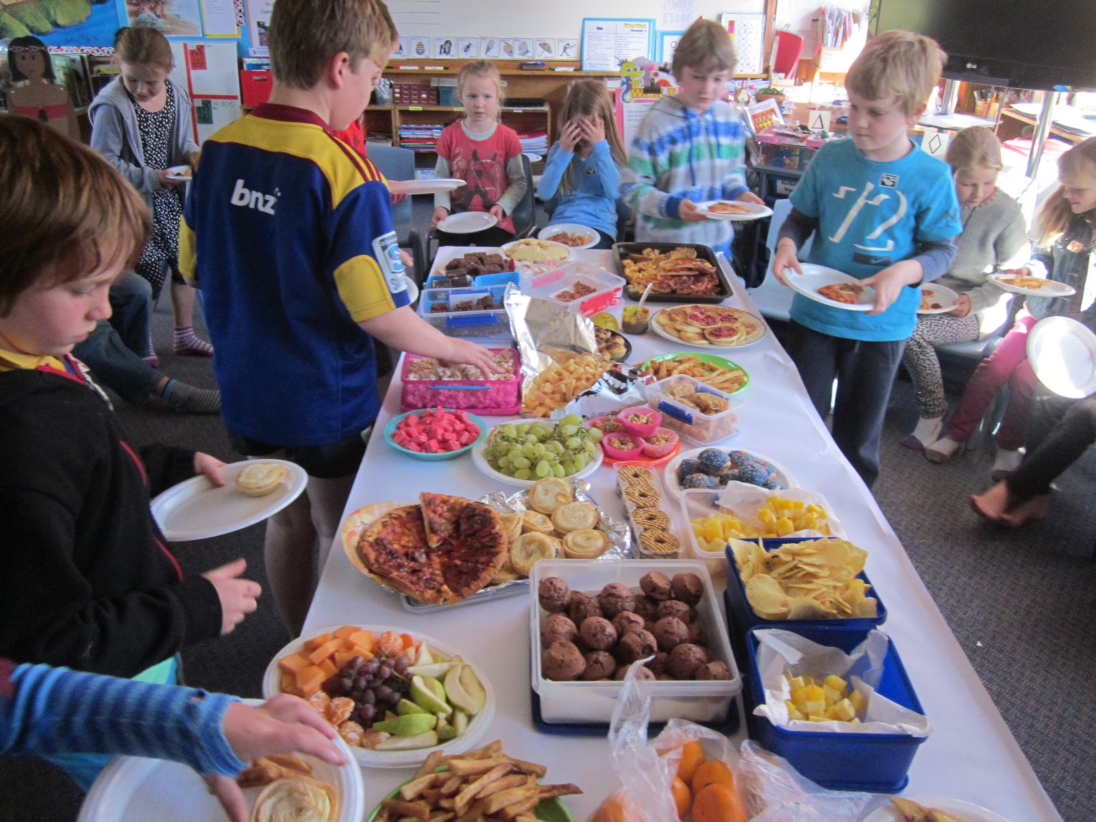 Room 9 you shine all the time: A farewell lunch for Syardhana