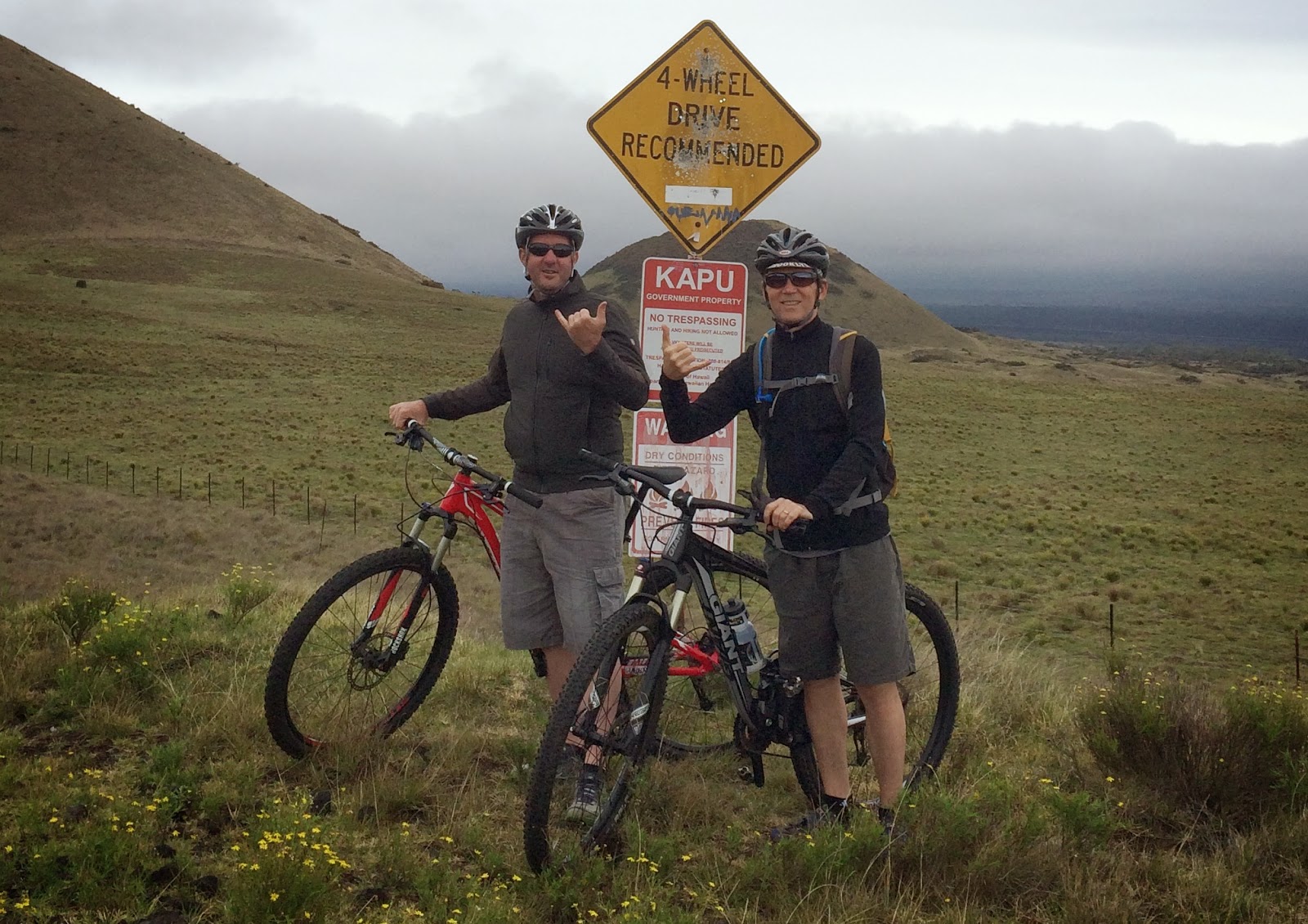 Randonoodler: Riding The Big Island's Mana Road