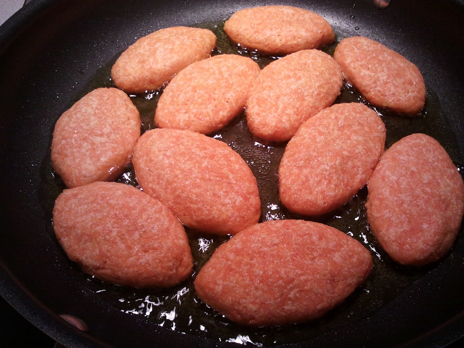 Effortnesslessly: Flipping Fried Patties