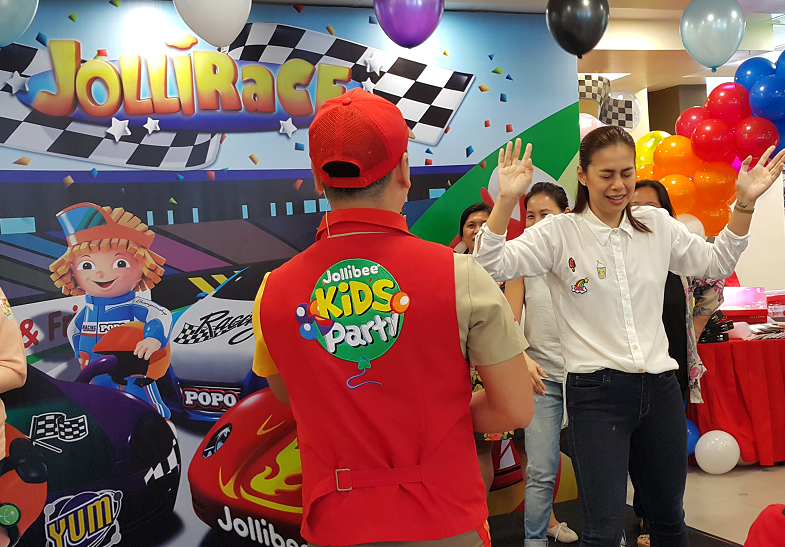 JOLLIRACE I Jollibee's New Party Theme - Erica YuB