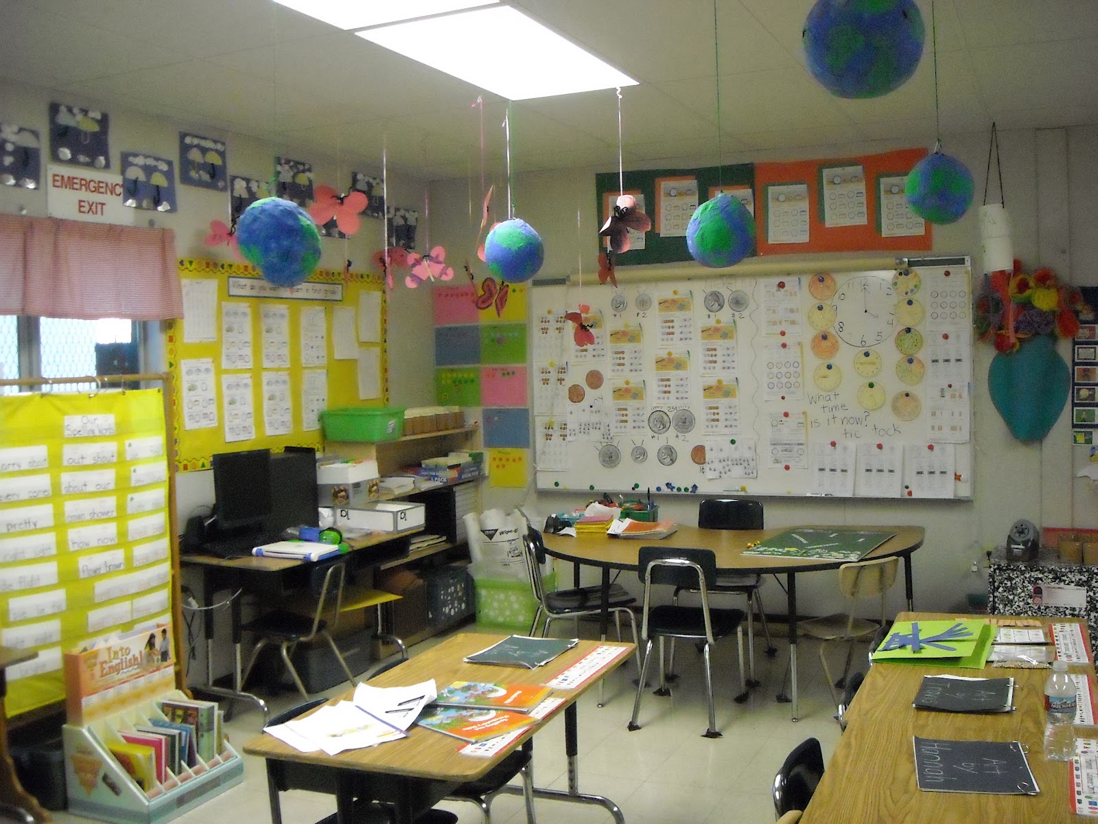 Avahs Garden: The Busy Classroom!