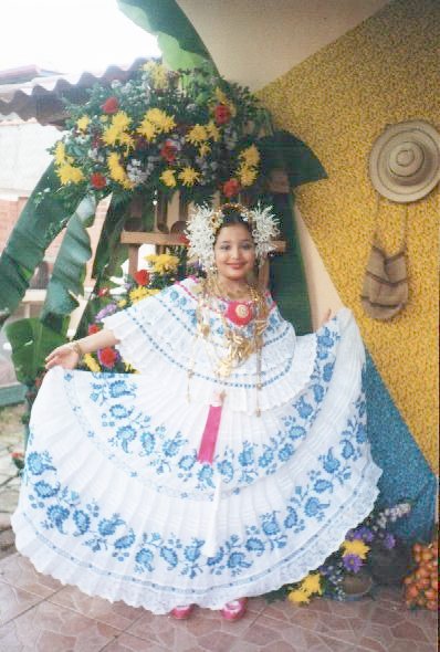 Escuela Normal: Nuestra Pollera Panameña