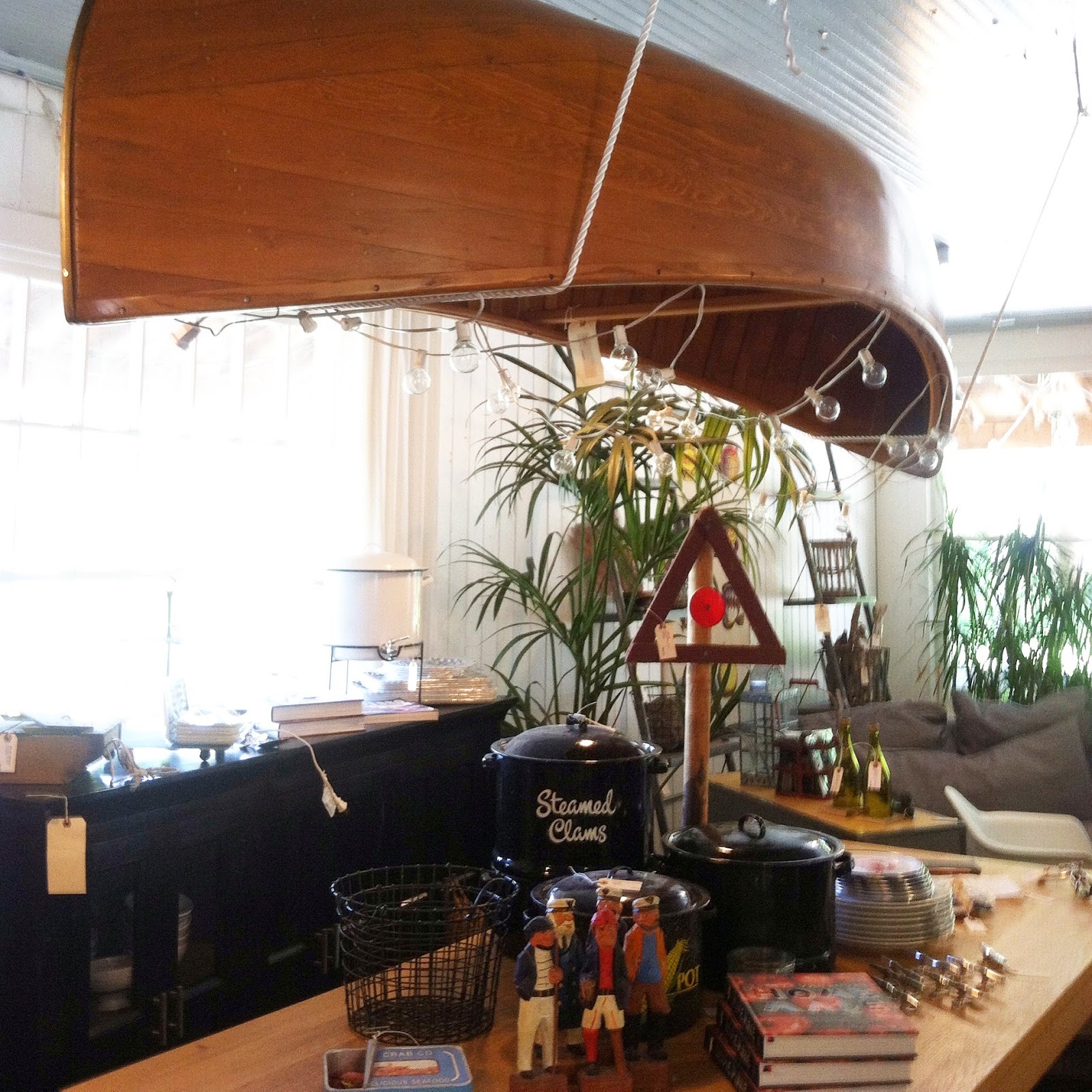 Beach House Living: Rustic Salty Nautical Decor Ideas