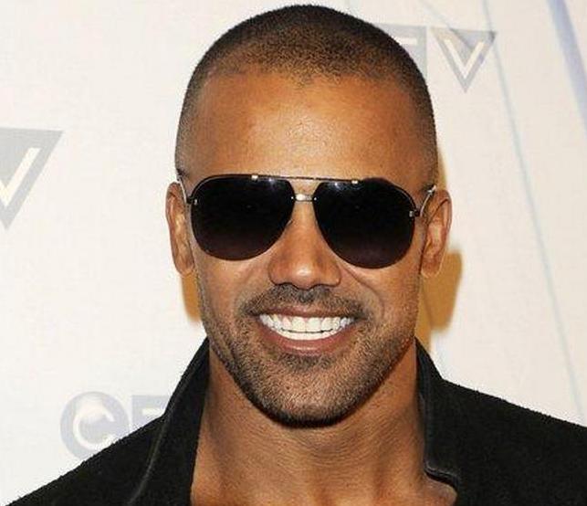 Loving Moore: SHEMAR MOORE Featured Photo 11/25