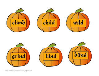 Savvy in Second: Halloween Literacy Center Giveaway