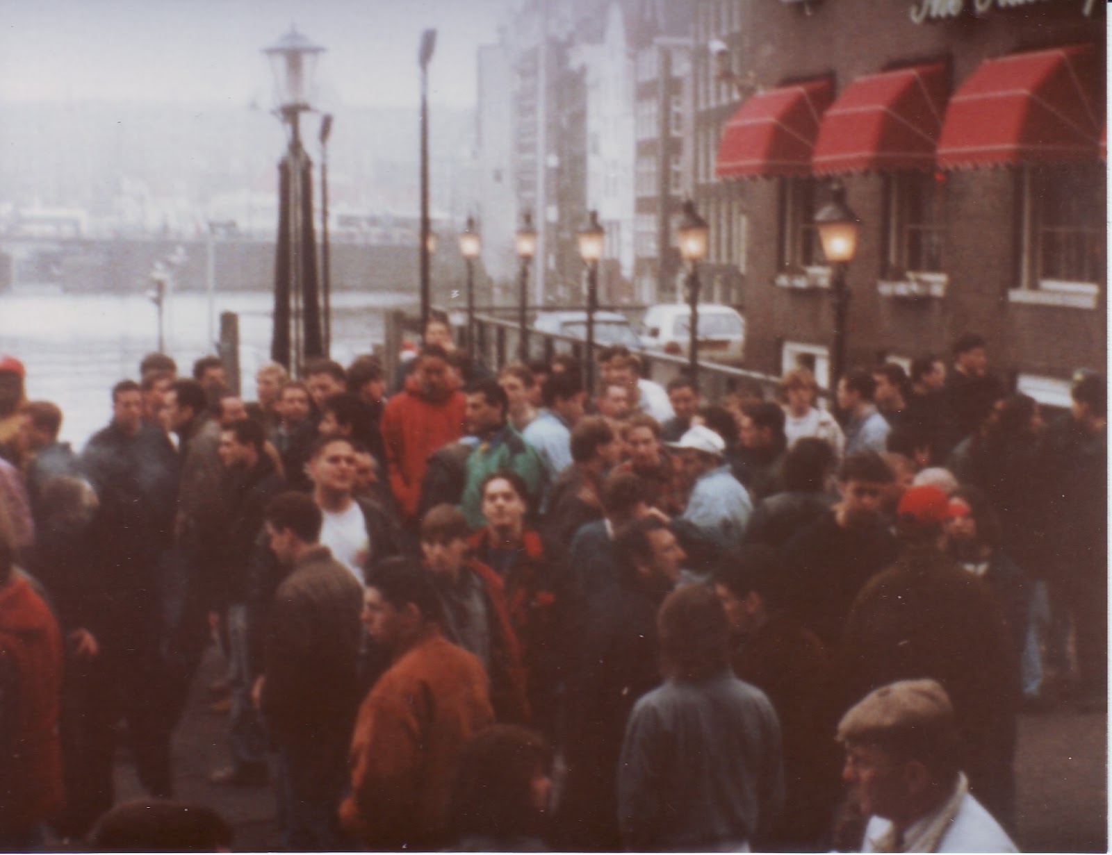 Football Hooligan Pictures: Spurs in Feyenoord 1992 (13 pics)