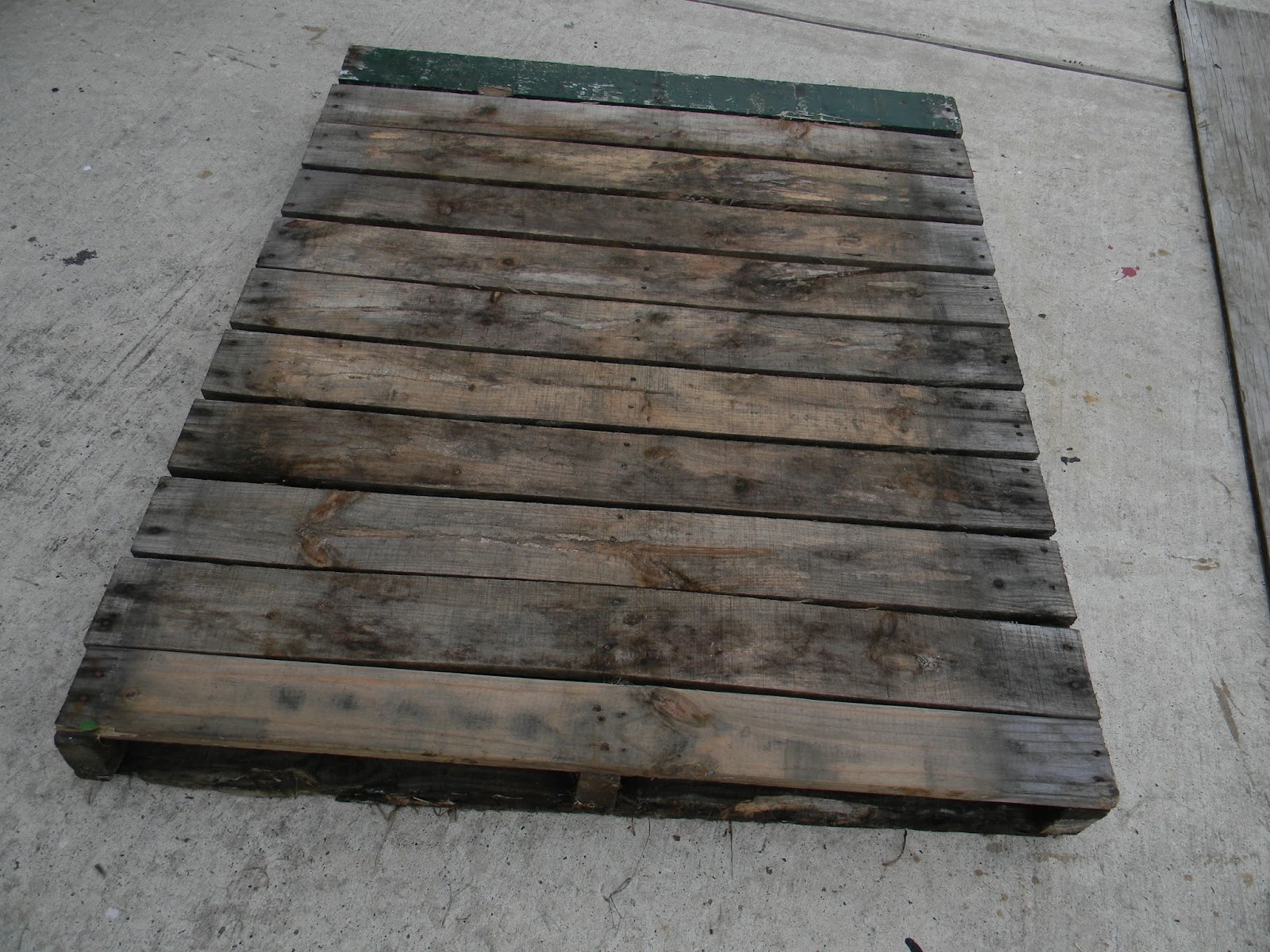 thetadbiteclectic : up-cycled pallet primitive American flag