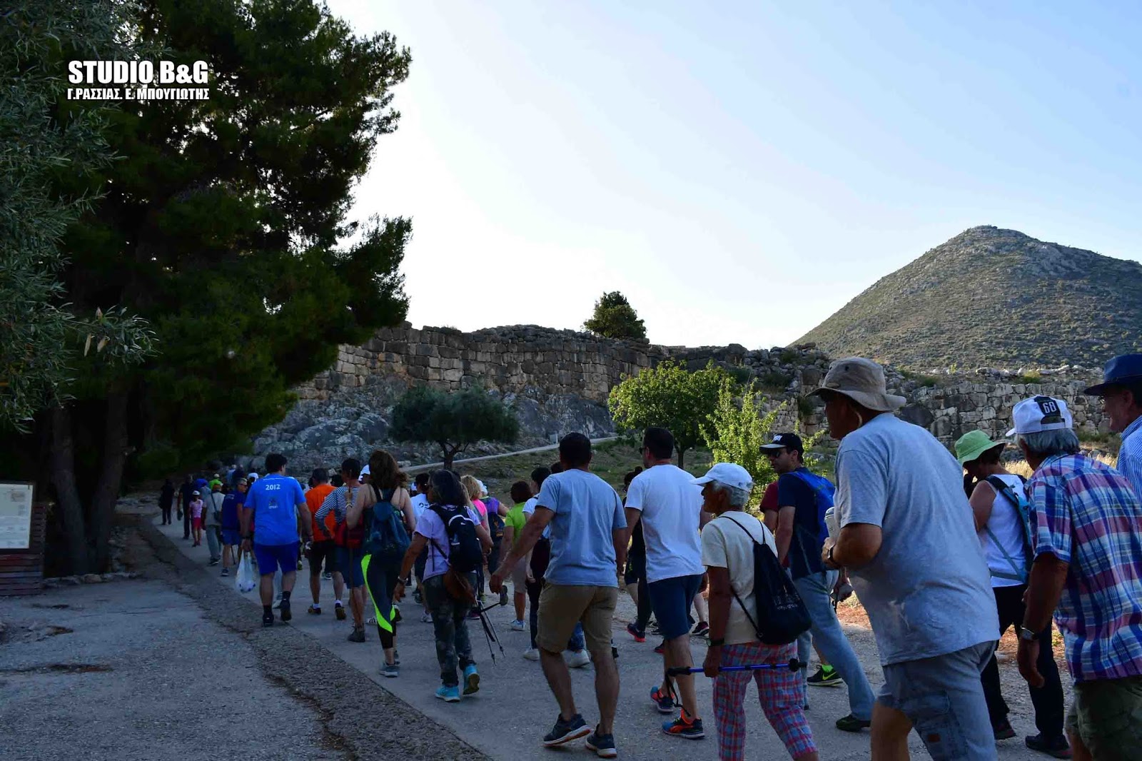 Φωτογραφία: ΜΕ ΕΠΙΤΥΧΙΑ Ο 10ος ΑΡΧΑΙΟΣ ΜΥΚΗΝΑΪΚΟΣ ΔΡΟΜΟΣ ΜΕ ΕΚΚΙΝΗΣΗ ...