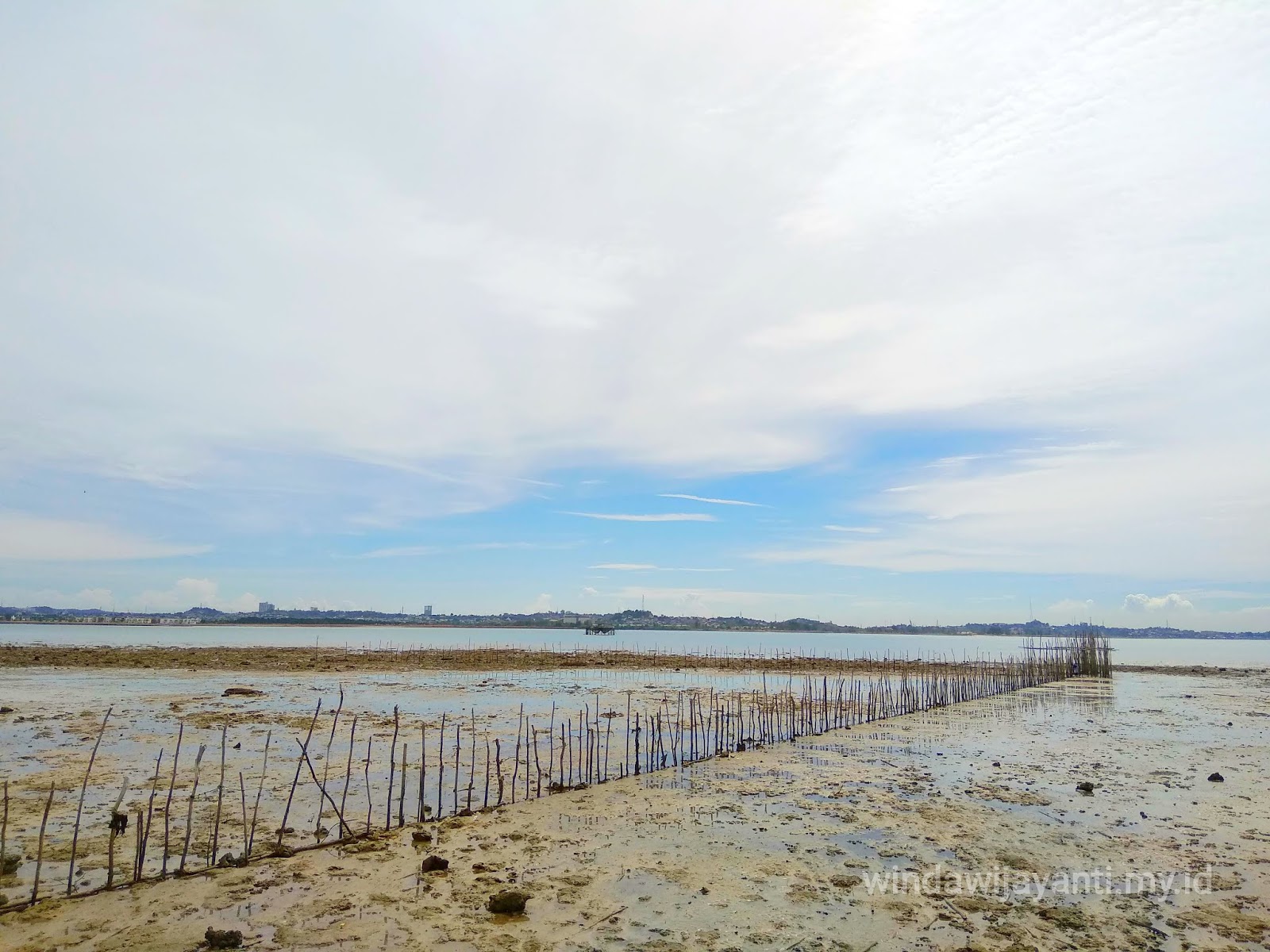 Wisata Murah Pantai Bale Bale Nongsa Batam - Winda Wijayanti