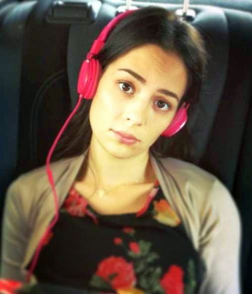 Biografia YILDIZ CAGRI ATIKSOY aka BERRIN AKARSU din TRADAREA o stea in ...