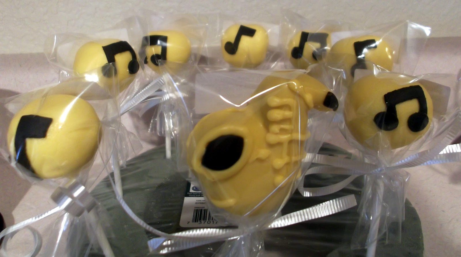 Sweet Tooth: Musical Pops for a Musical Pop!