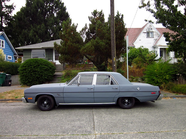 Seattle's Classics: 1975 Plymouth Valiant