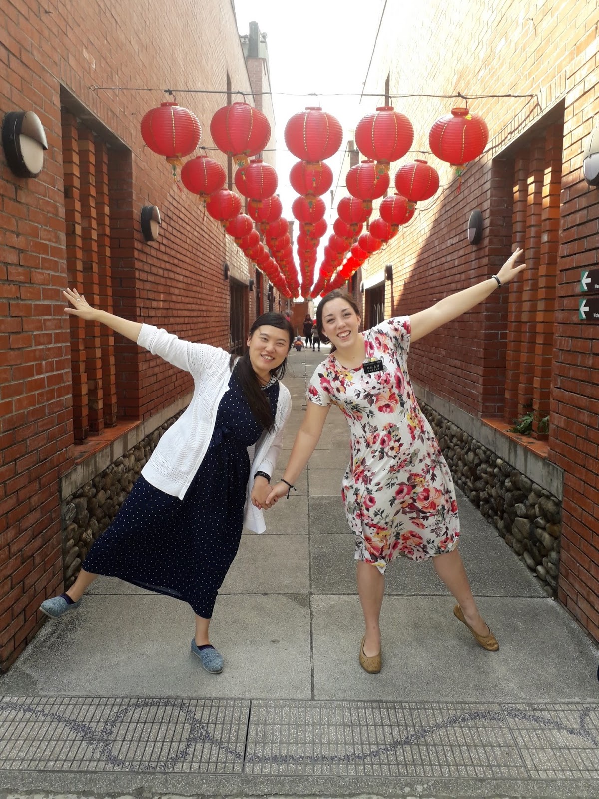 Chapter 43: 林姐妹 and 林姐妹 and 林姐妹 (Sister Lin and Sister Lin and Sister Lin)