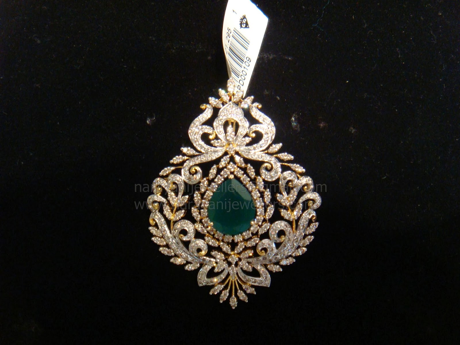 Latest Indian Jewellery Designs: Diamond Pendents