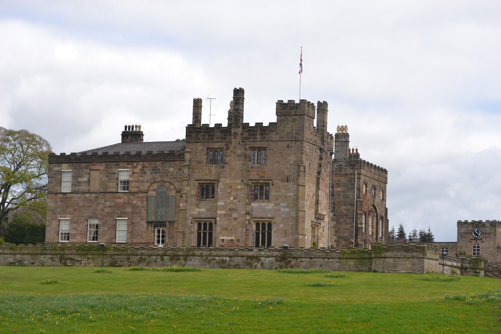 Dani in the UK: Ripley Castle