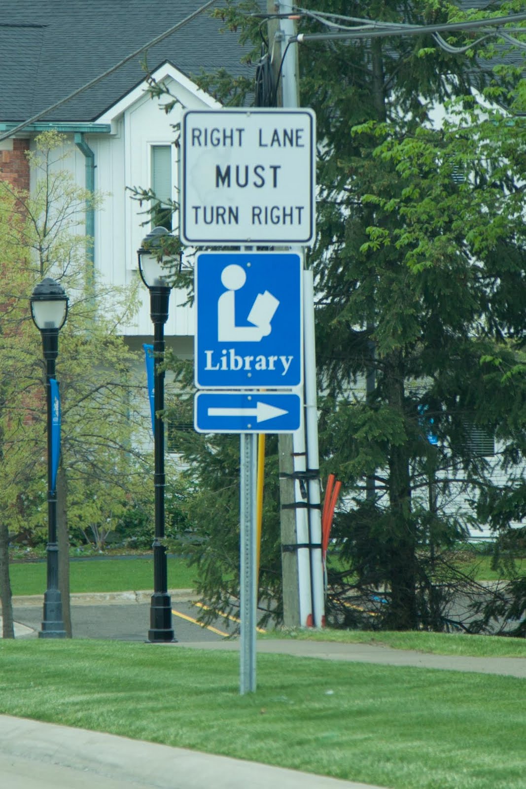 Detroit: Road Signs of Detroit