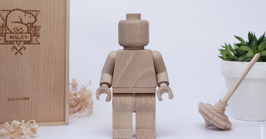 The Secret Garden: Lego de madera by Thibaut Malet