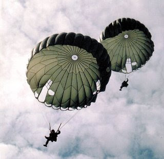 PARACAIDISTAS