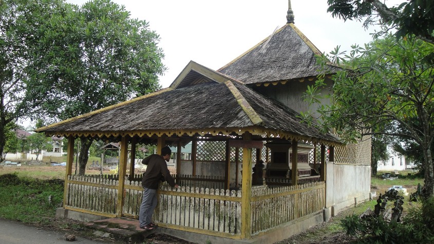 SENI LAMA MELAYU (MALAY OLDEN ART): Makam (Tomb of) Sultan Abu Bakar ...