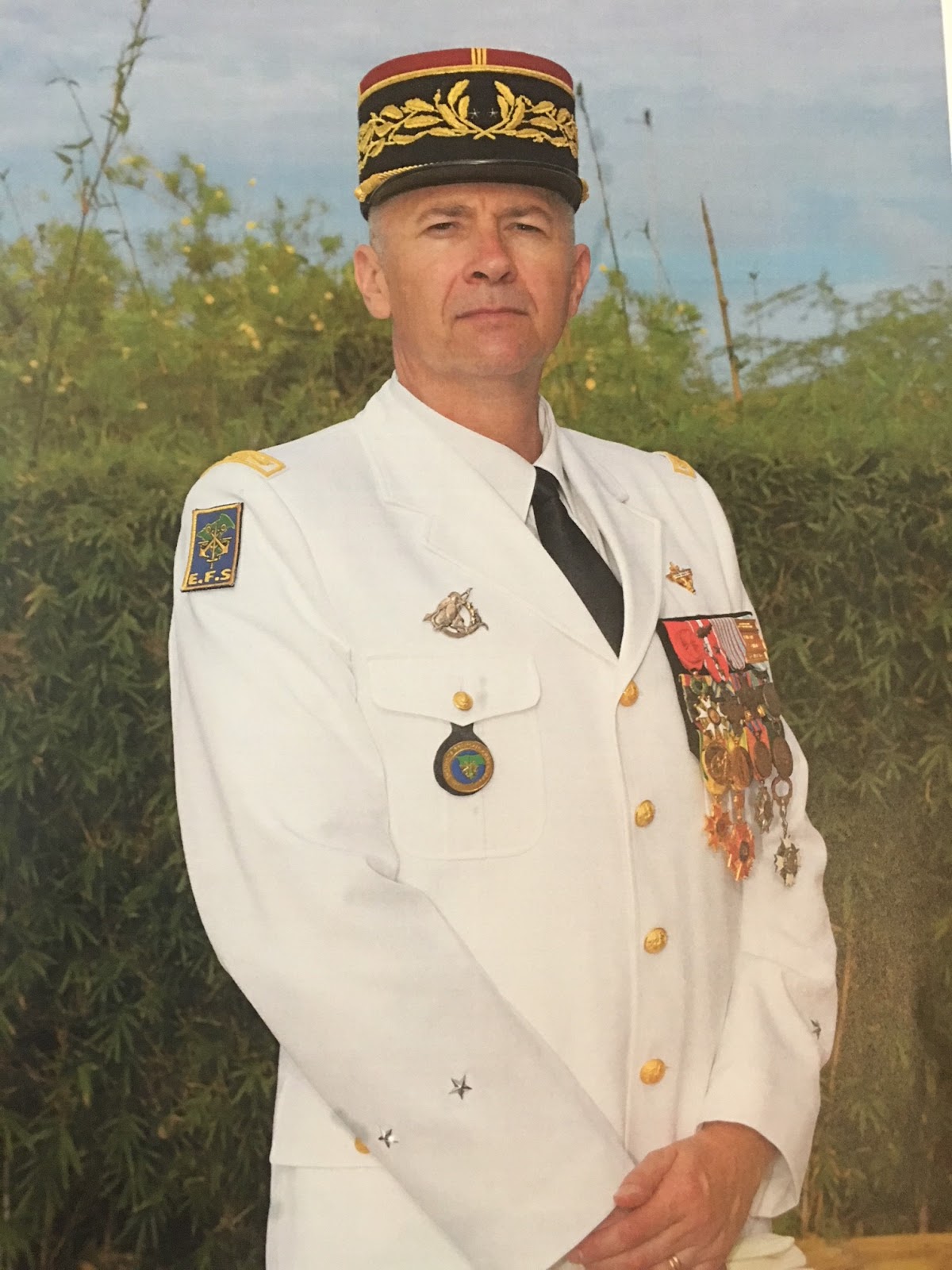 Ainsi va le monde !: Le général Mistral nommé COMLE