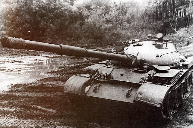 Tank Archives: T-62: Return of the Smoothbore
