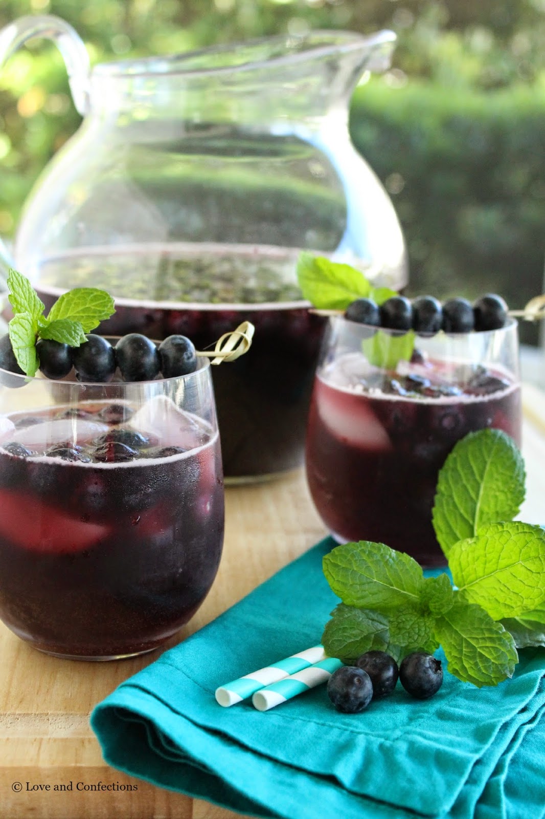 Love and Confections: Blueberry Sangria #BrunchWeek