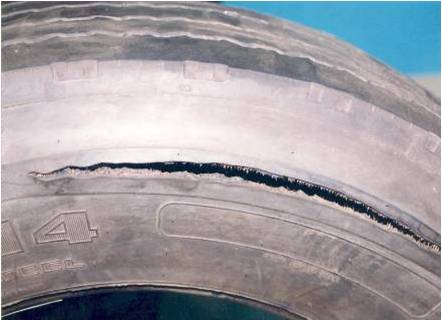 RV Tire Safety: Zipper "Blowouts" on Class-A RV