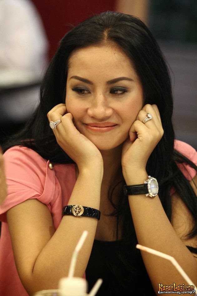20 Foto Cantik Shinta Bachir Kumpulan Foto Shinta Bachir