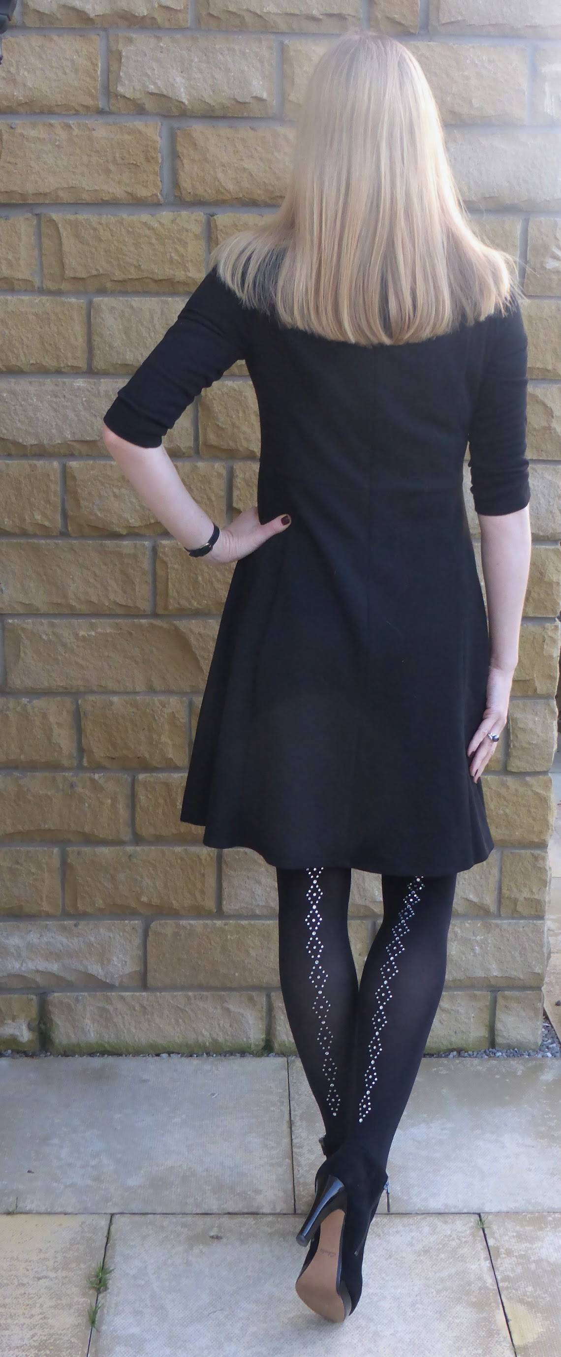 Outfit: LBD and the most Fabulous Tights (For the Next Blogger Event ...