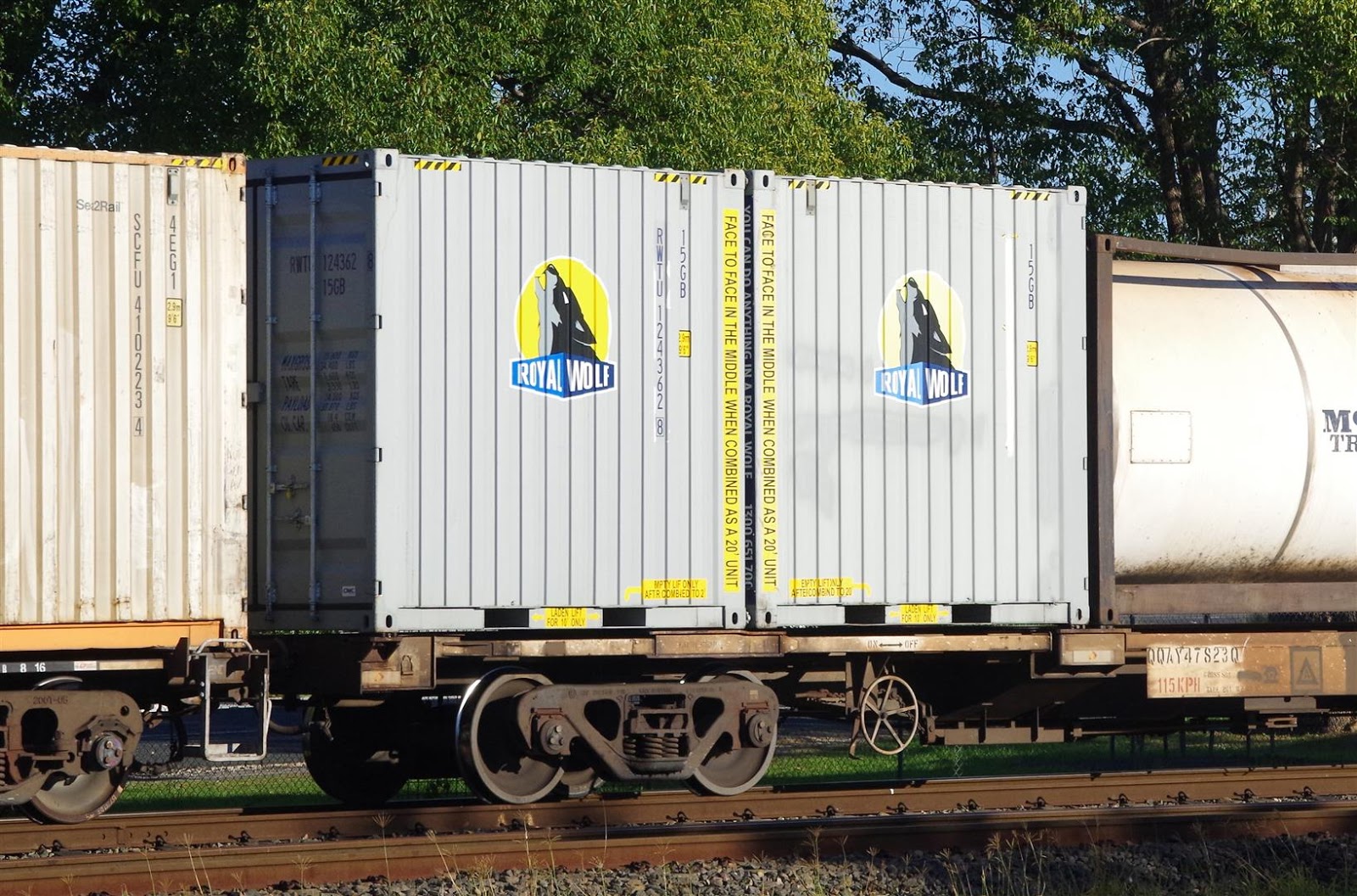 Rollingstock News: Royal Wolf Containers