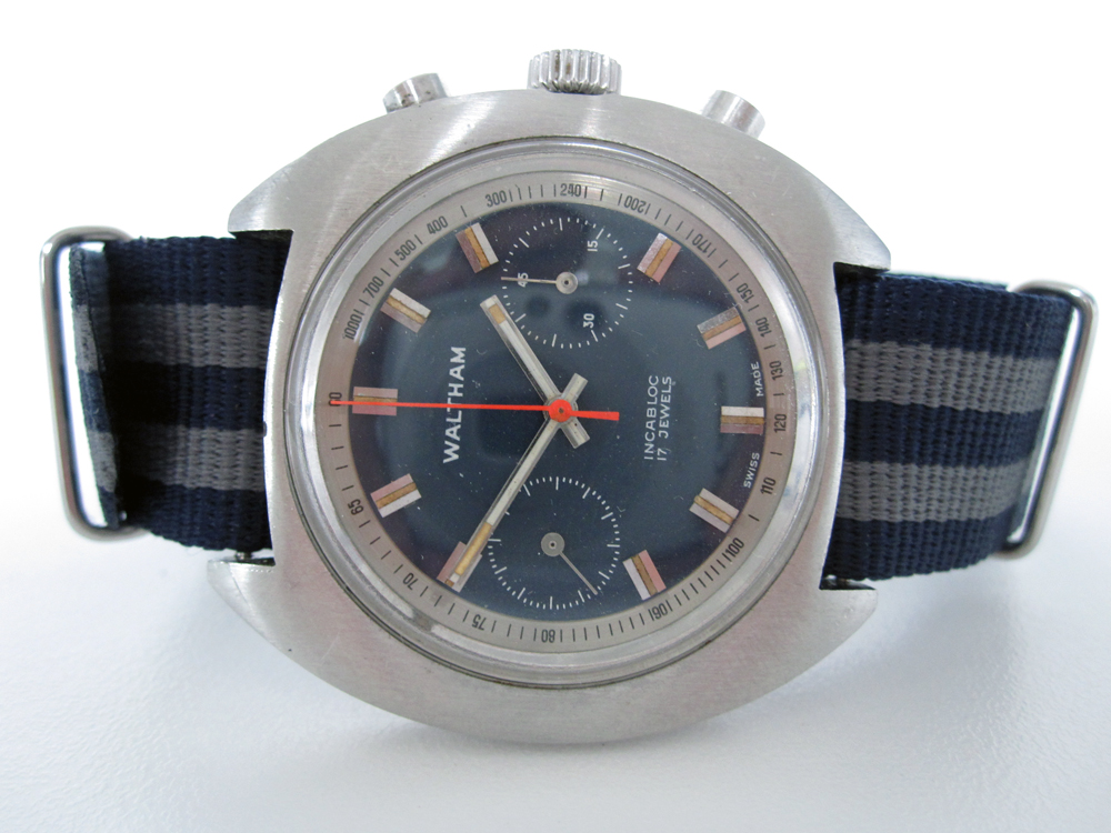 Vintage chronographs: 1970's Waltham chronograph with Valjoux 7733 movement
