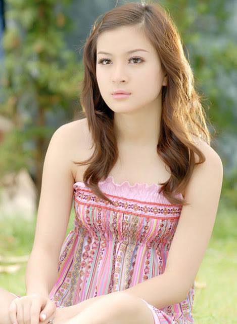 Wut Hmone Shwe Yee - www.burmesemodel.com