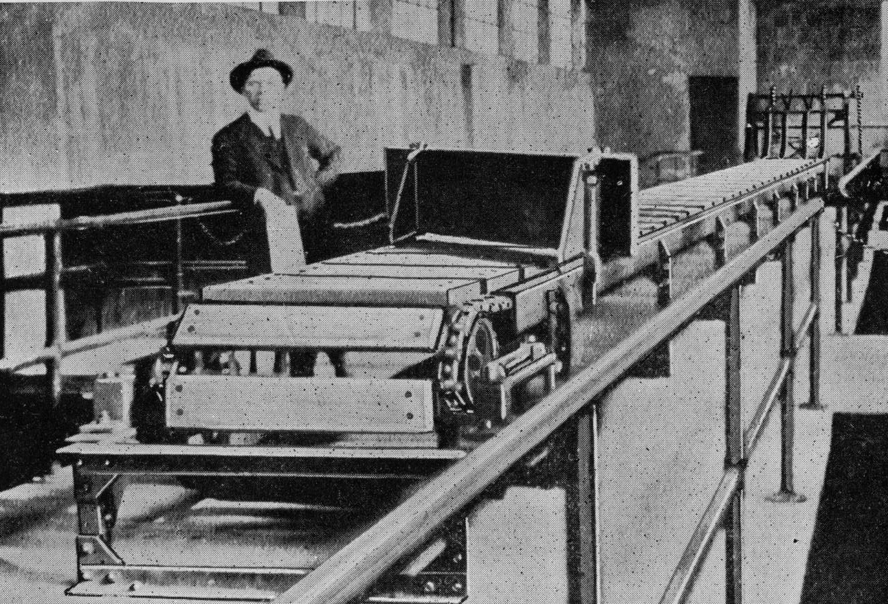 Model Railroad Minutiae: Ice machinery elevated conveyor