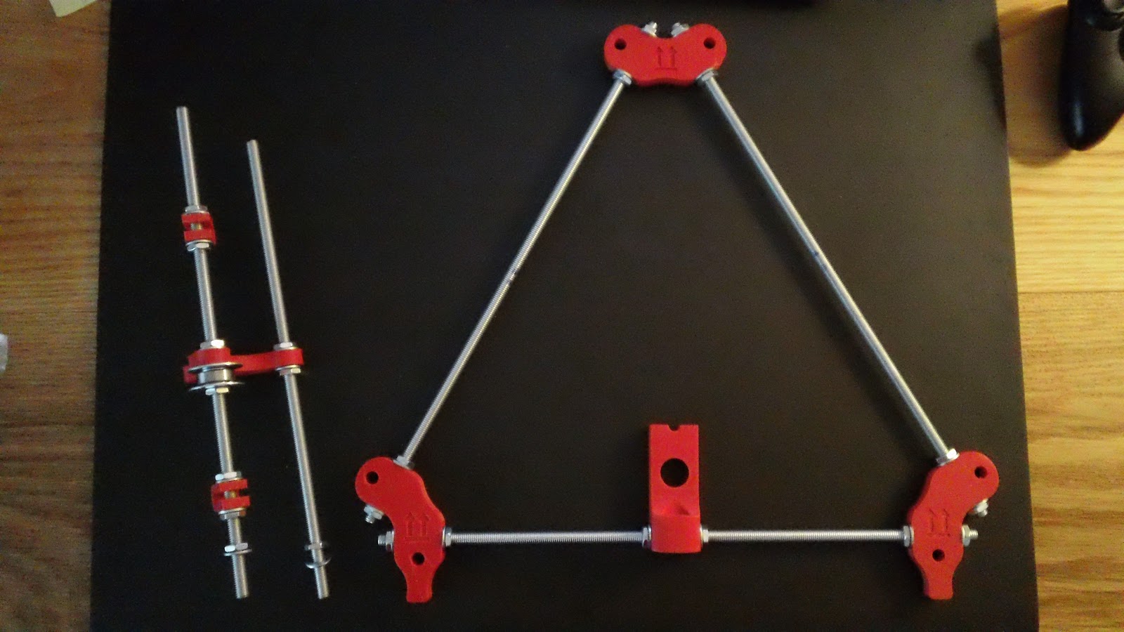 Tom's 3D Printer Guide: Affix front threaded rods to frame triangles
