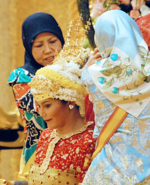 Princess Hajah Majeedah Nuurul Bulqiah and YAM Pengiran Anak Khairul ...