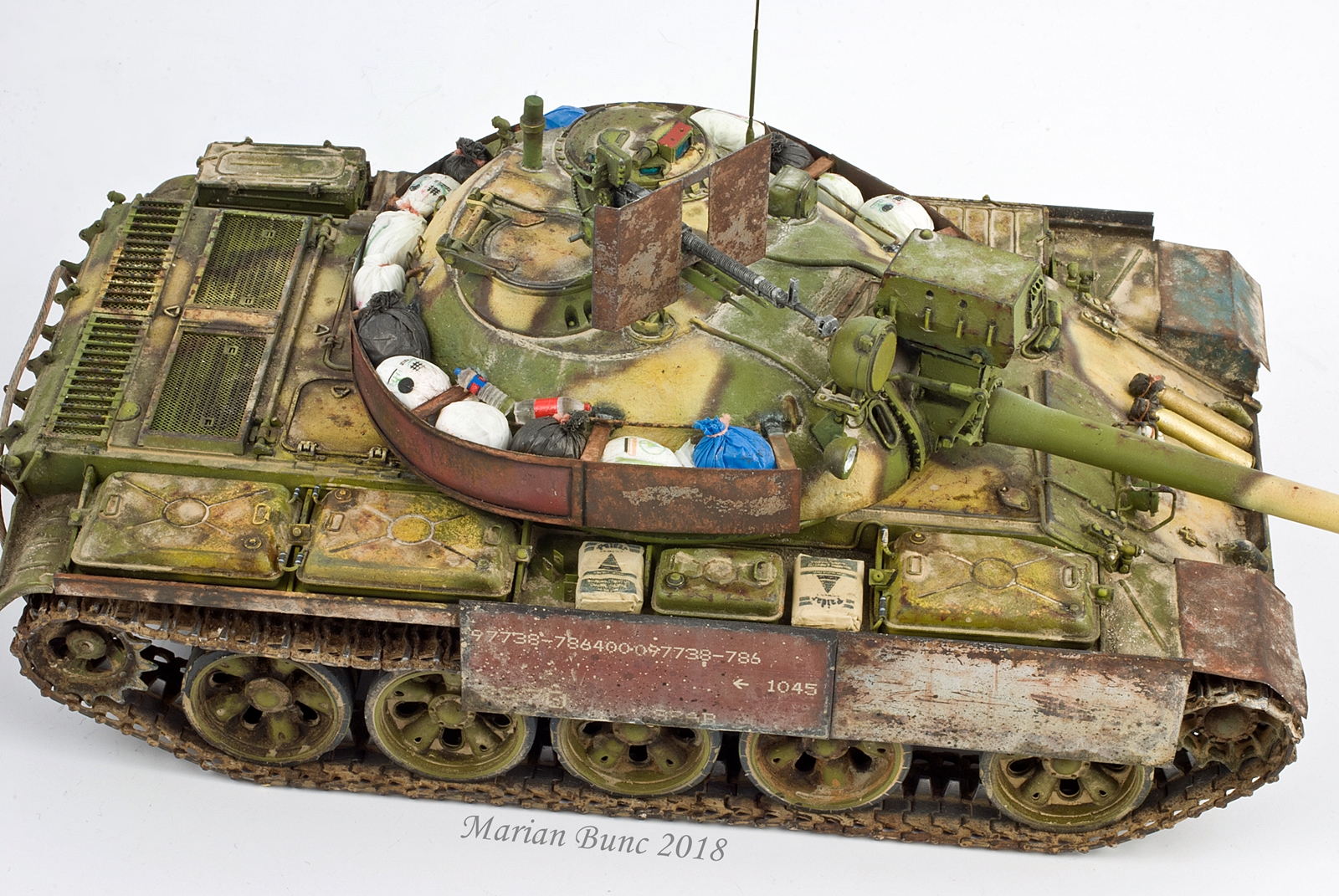 Syrian rebels T-55, Tamiya 1/35 - Missing-Lynx