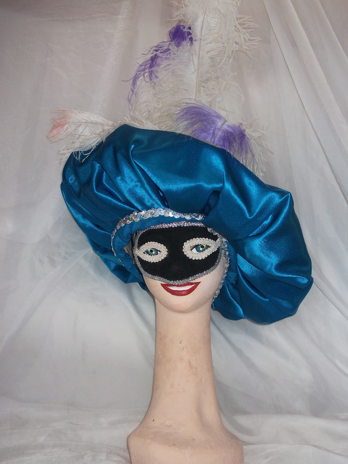 Fantasías Cotillón: CARNAVAL DE VENECIA (Gorros en telas)