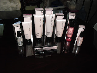 Mary Kay Consultant: Mary Kay Starter Kit!!