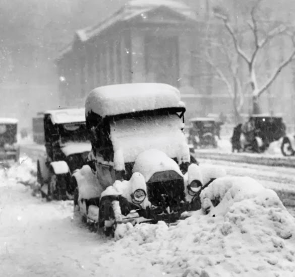 Winter driving in the 1930s