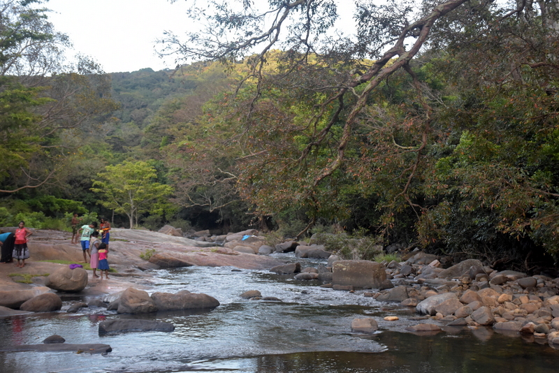 Images of Sri Lanka on blogspot.com: Bathing spot at Riverston, Laggala ...