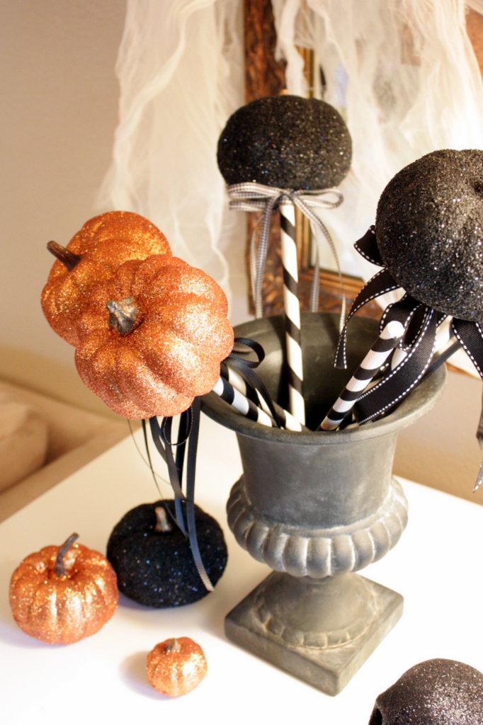 Sweet Something Designs: Pumpkins on a Stick