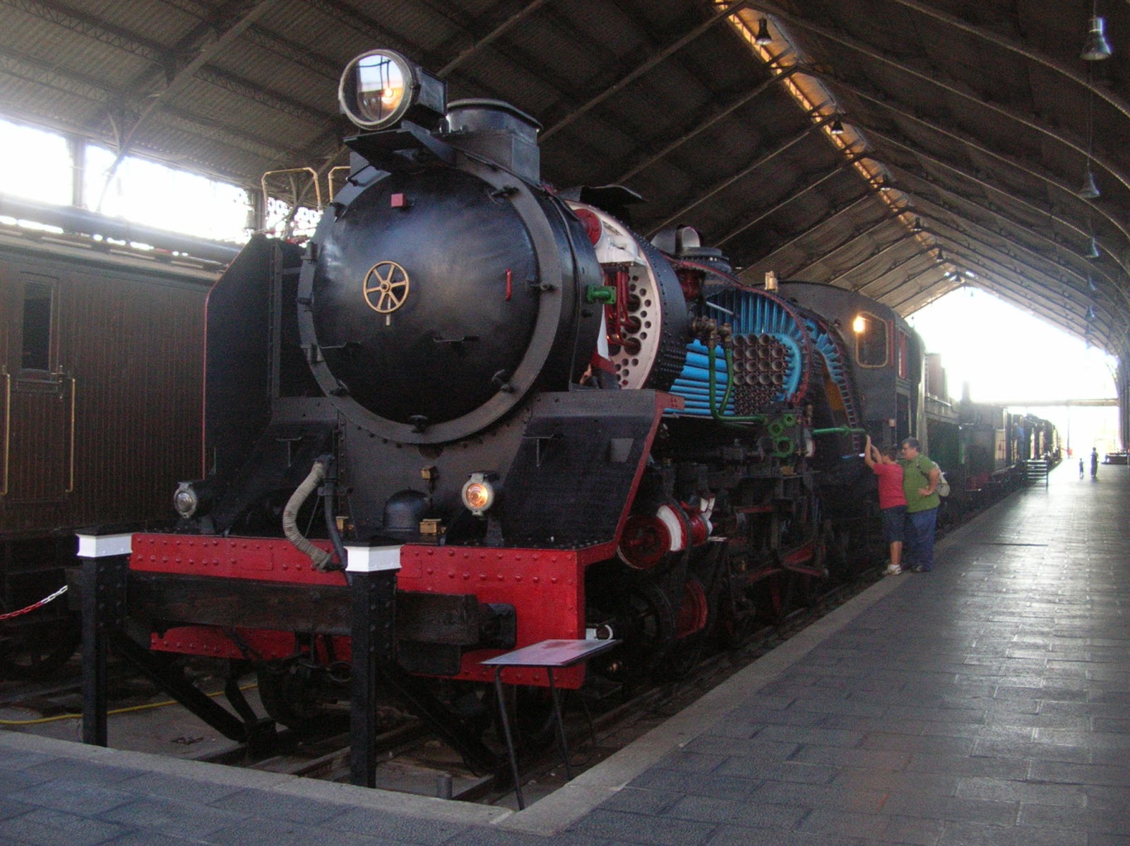 Renfe serie 443 "platanito" un tren basculante y singular