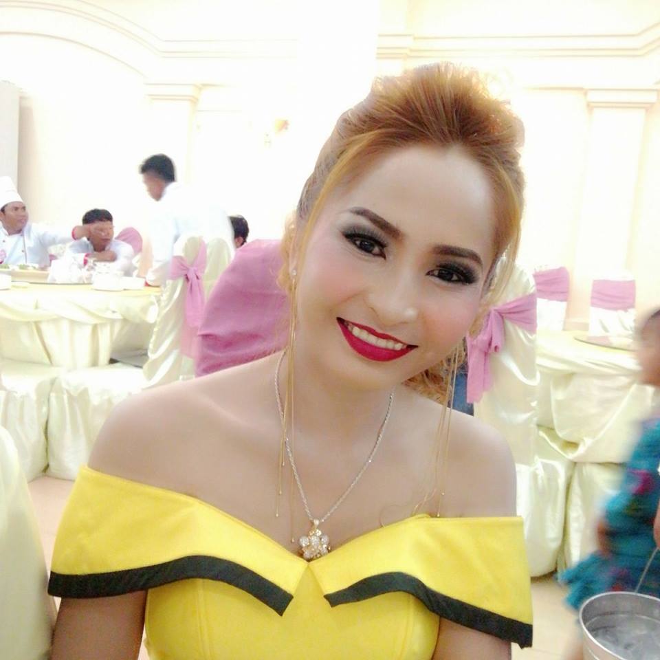 Dewi Sofia 36 Tahun ~ Bispak Panggilan Online 24 Jam