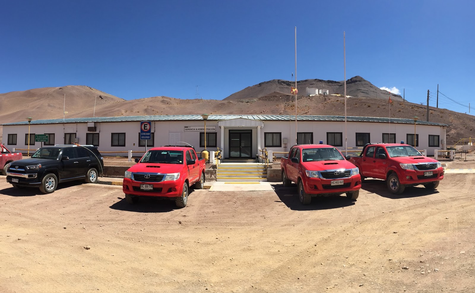 Minera Kinross señala que el estado de los trabajadores de sus faenas ...