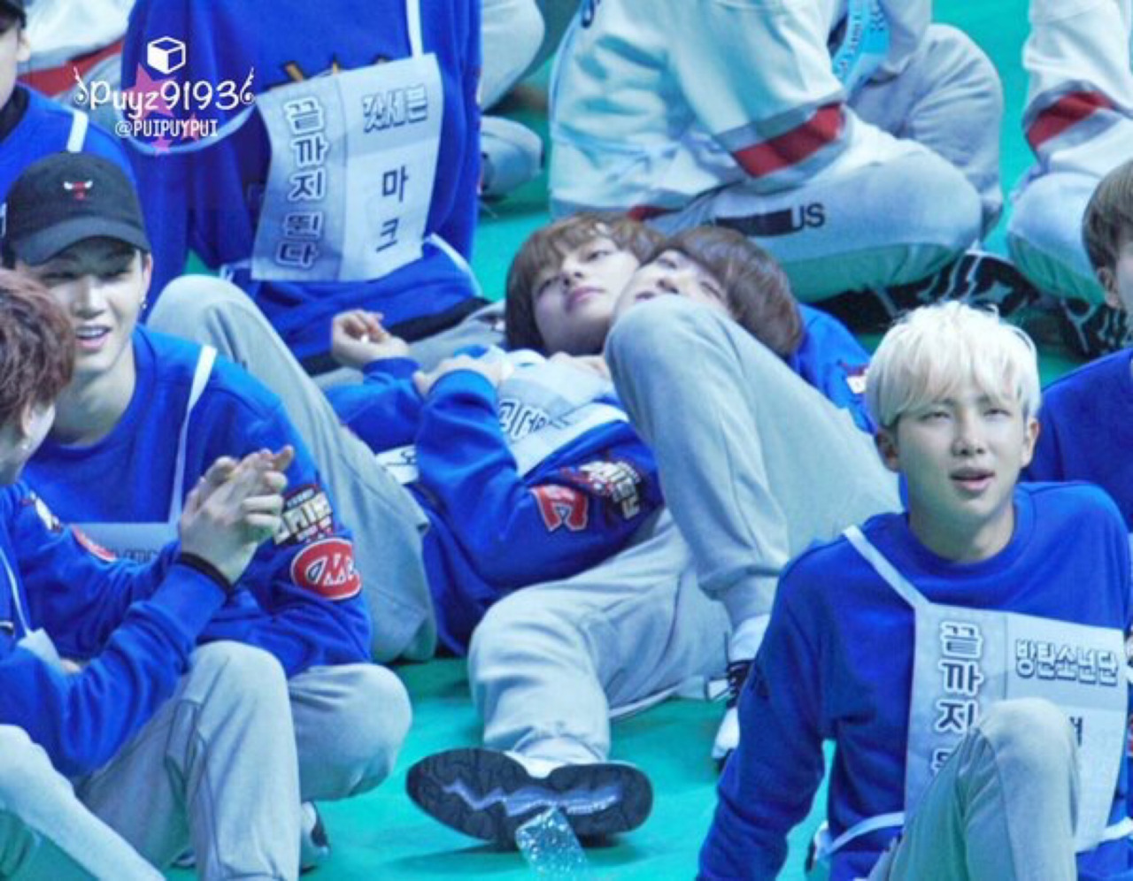 [PANN] Idol 97-line trông từa tựa nhau ~ Jungkook Vietnamese Fanpage