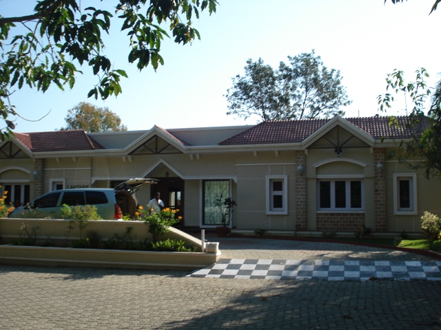 Hindu Temples of India: High End - Guest houses @ Padmavati Gardens ...