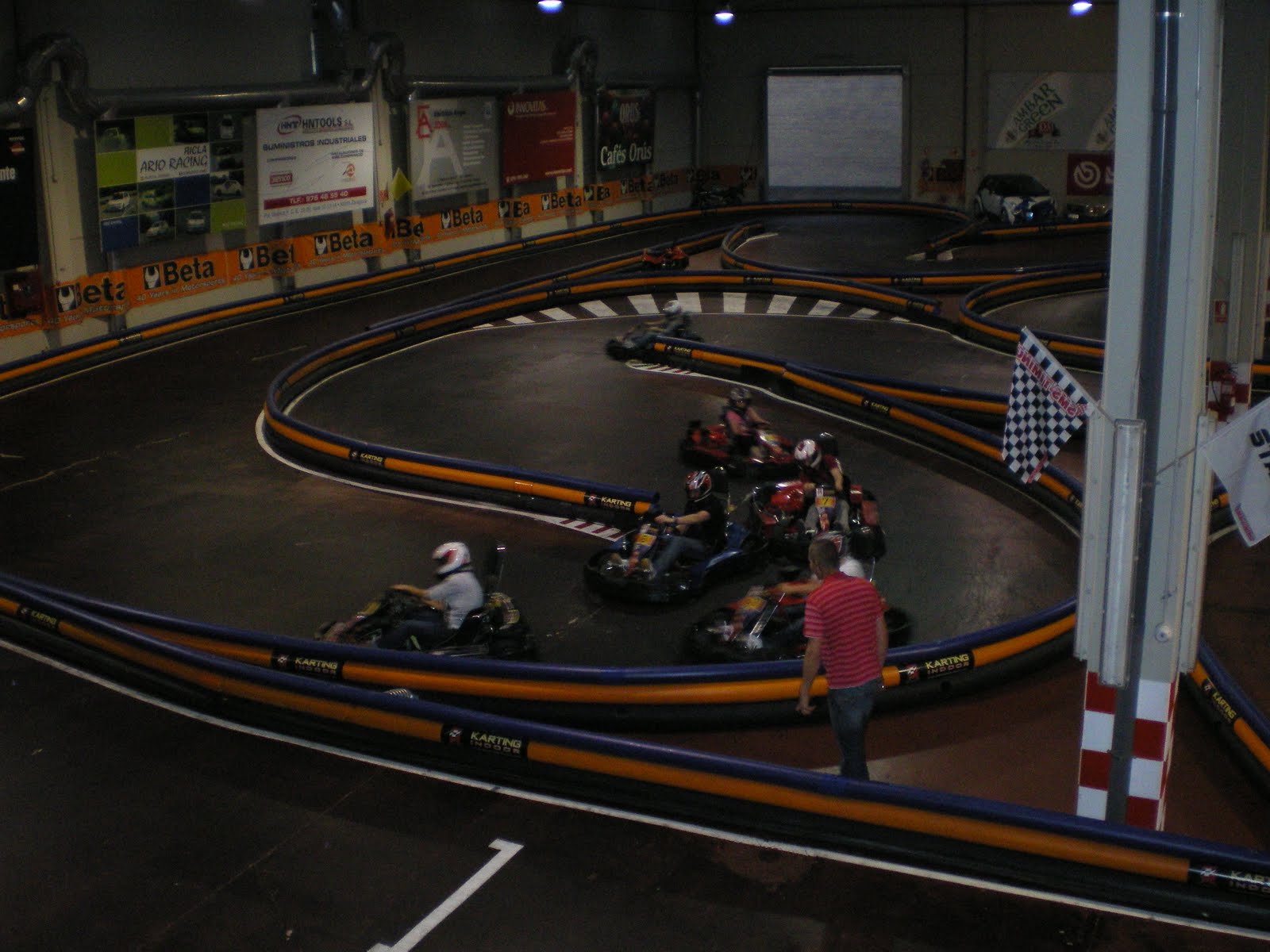 Angelines Artero, una Centona: CARRERA DE KARTS